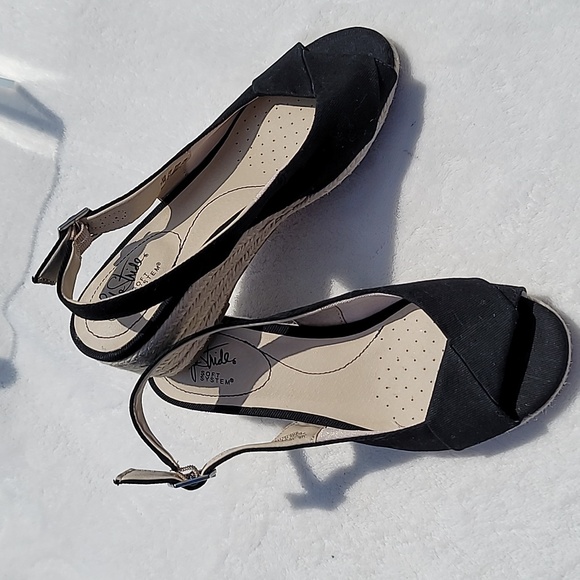 Life Stride | Shoes | Life Stride Socialite 75m Black Peep Toe Wedge ...